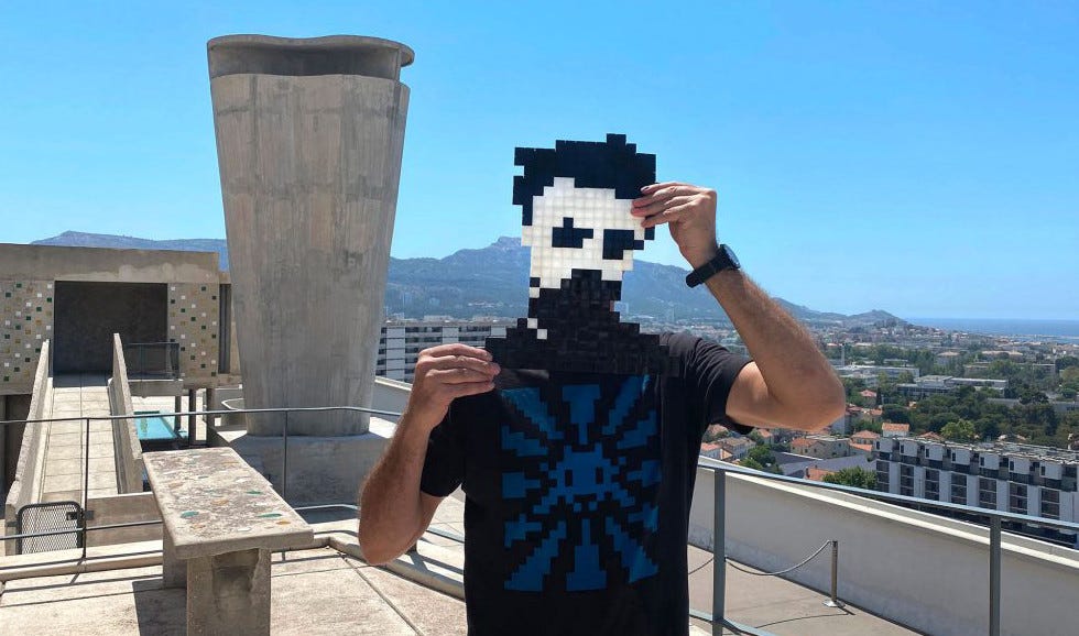 Space Invaders: Teaching a neural network to recognize street art