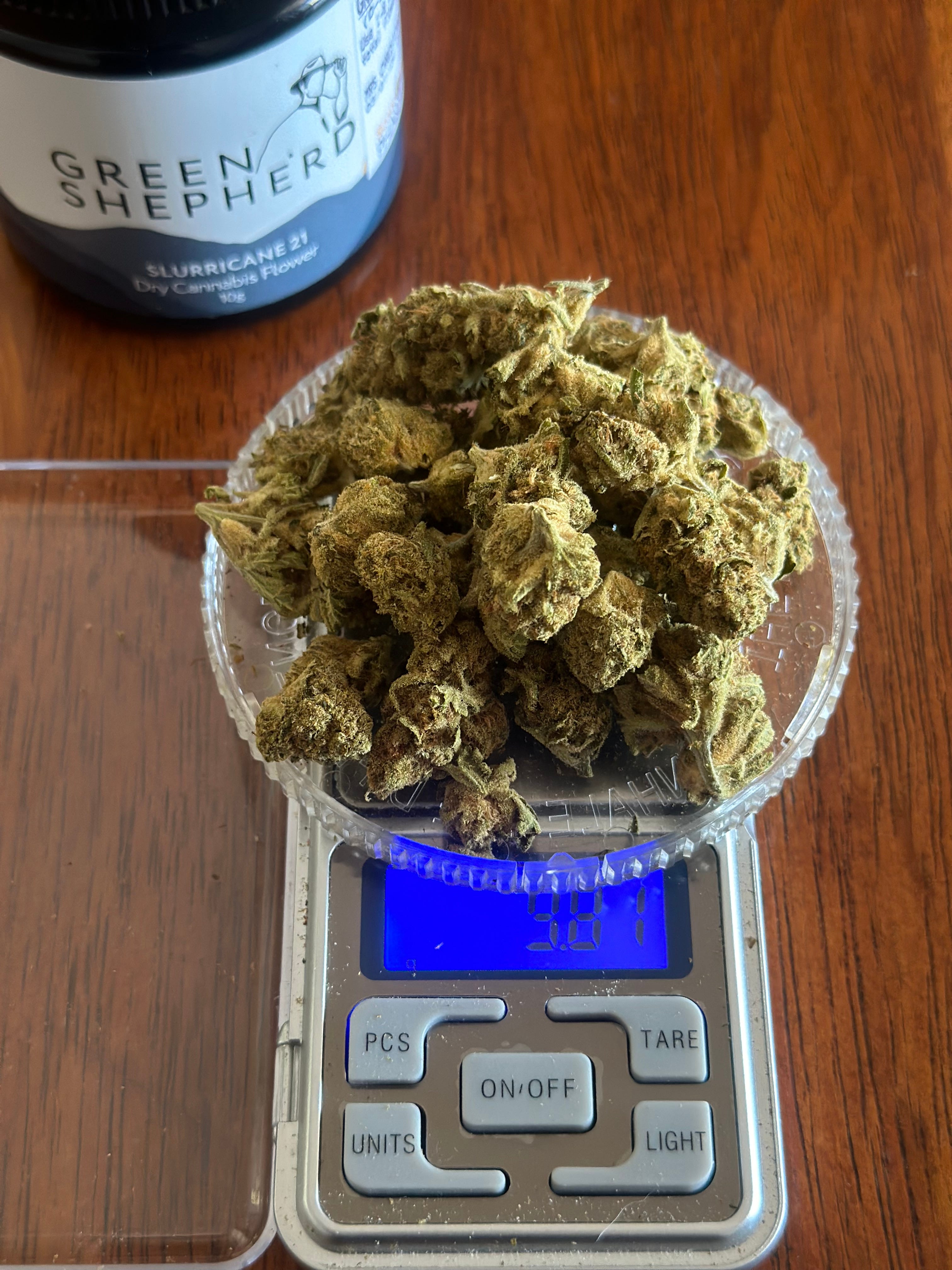 Green Shepherd's Slurricane Flower Review | AusCannaReviews