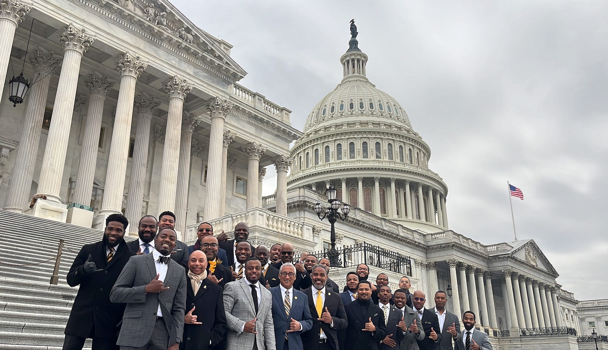 Sen. Aird, 12 Mayors Back Sen. Aaron Rouse for LG; Jamie Foxx on Cap ...