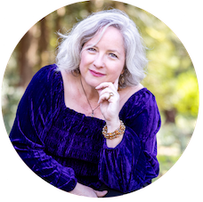 Julie Artz | Substack