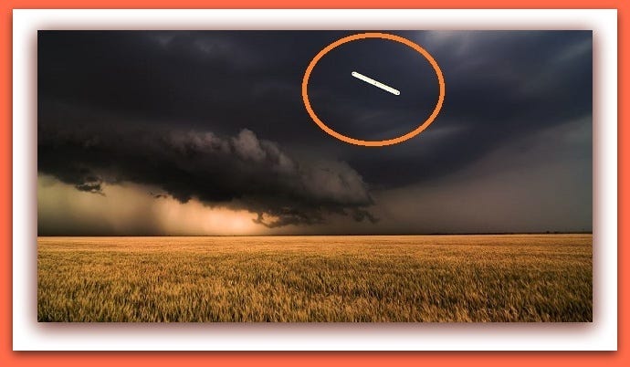 Massive Cylinder Shaped Alien Craft Spotted Over Oklahoma