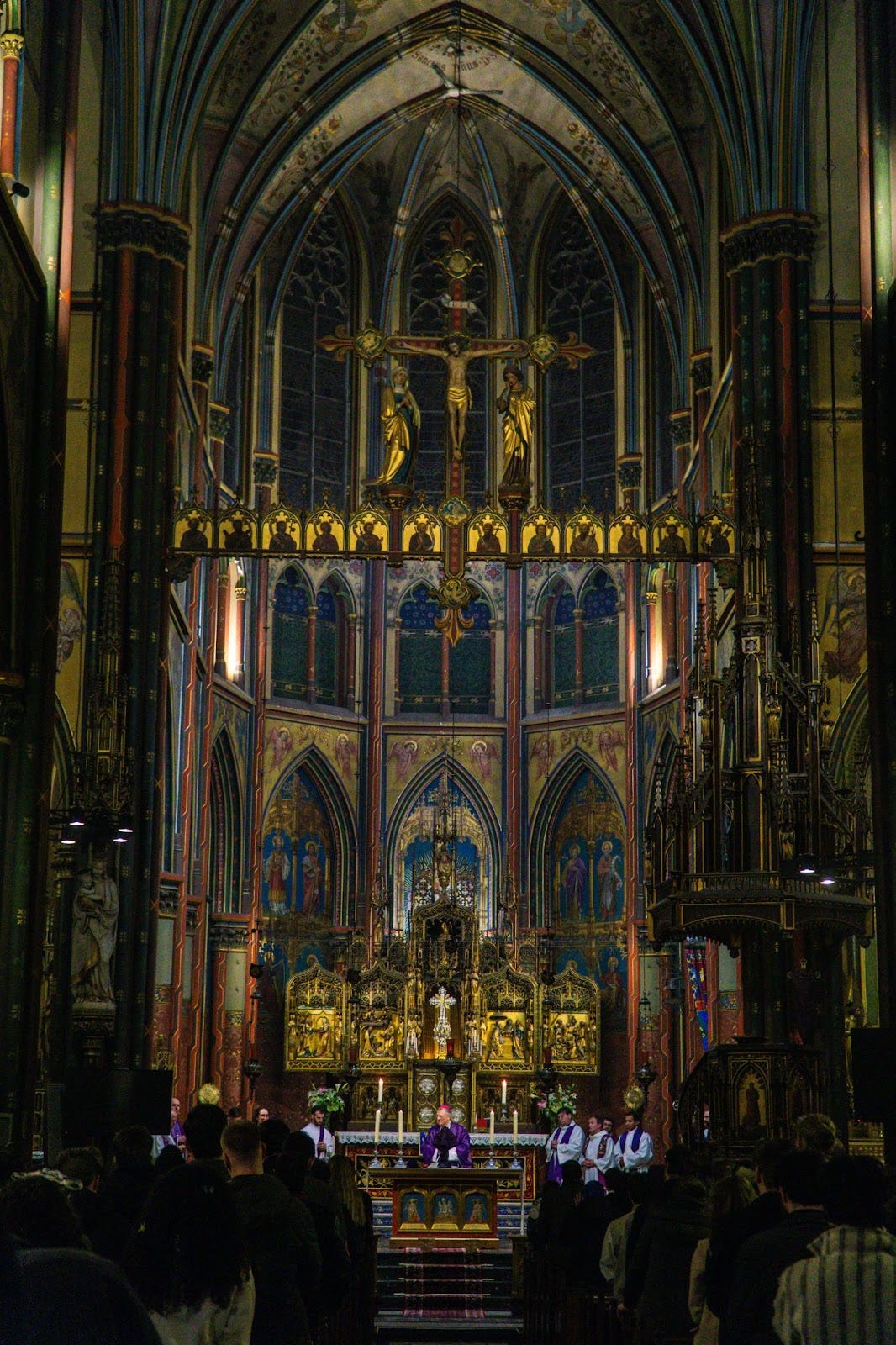 On Amsterdam’s ‘silent walk’ - by Edgar Beltrán