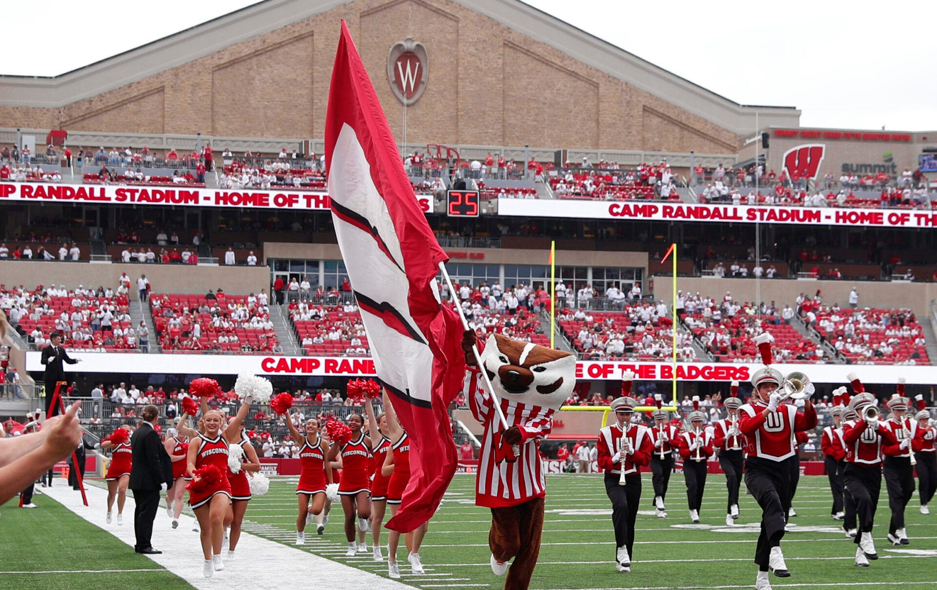 Badgers Land 2025 Offensive Lineman Nolan Davenport