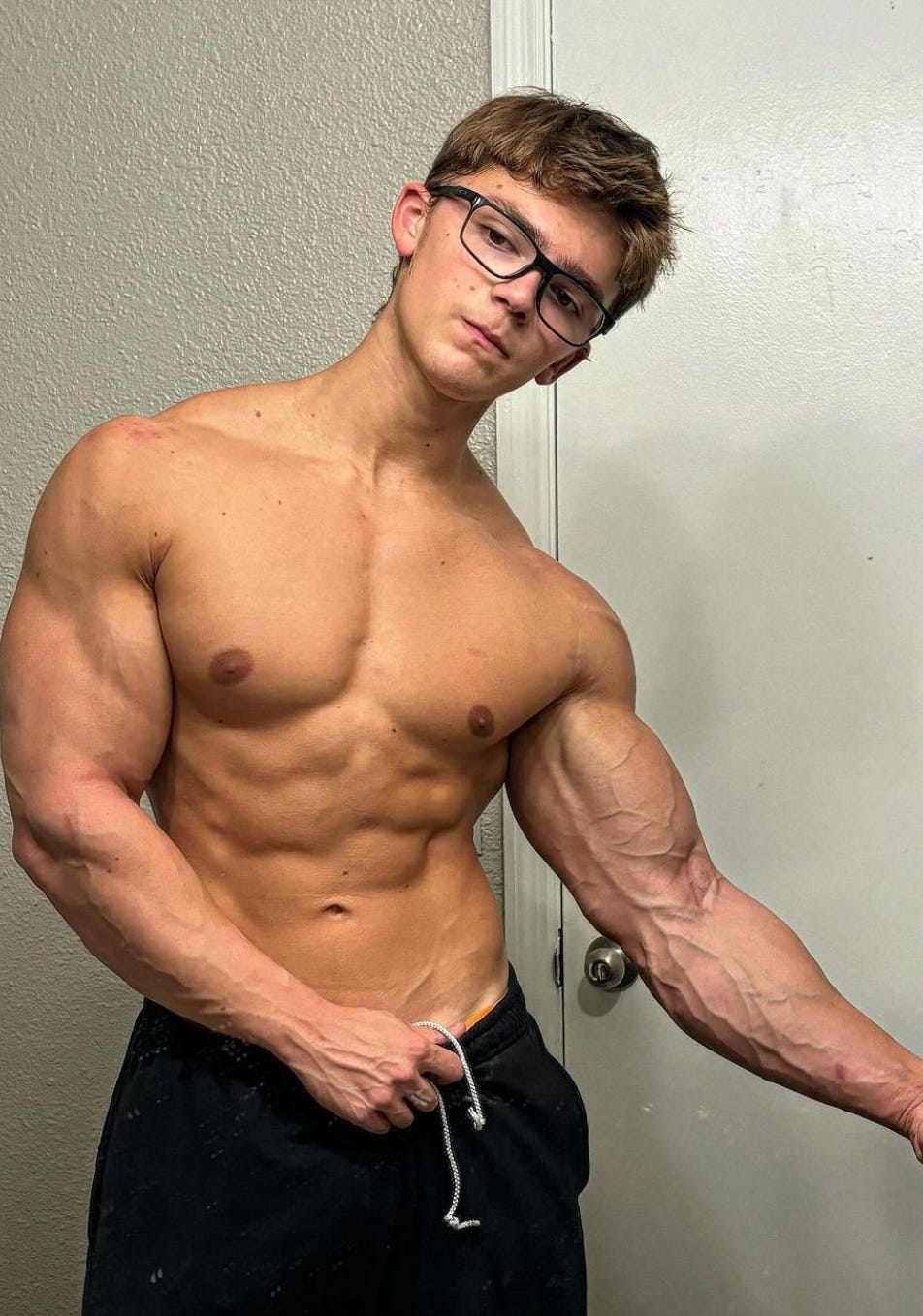 From 0 to 550,000 followers in 90 days: The Rise of 19 year old, Soren ...