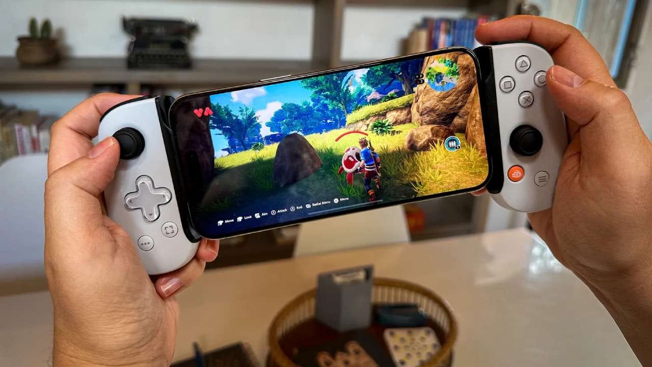 PlayStation Portal vs Backbone One controller: is Sony's PS5 handheld ... PlayStation Portal vs Backbone One controller: is Sony's PS5 handheld ...