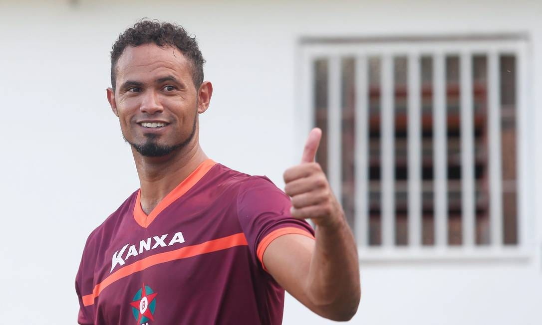 A Footballer's Fall From Grace: The Shocking Crimes of Flamengo's Star ...