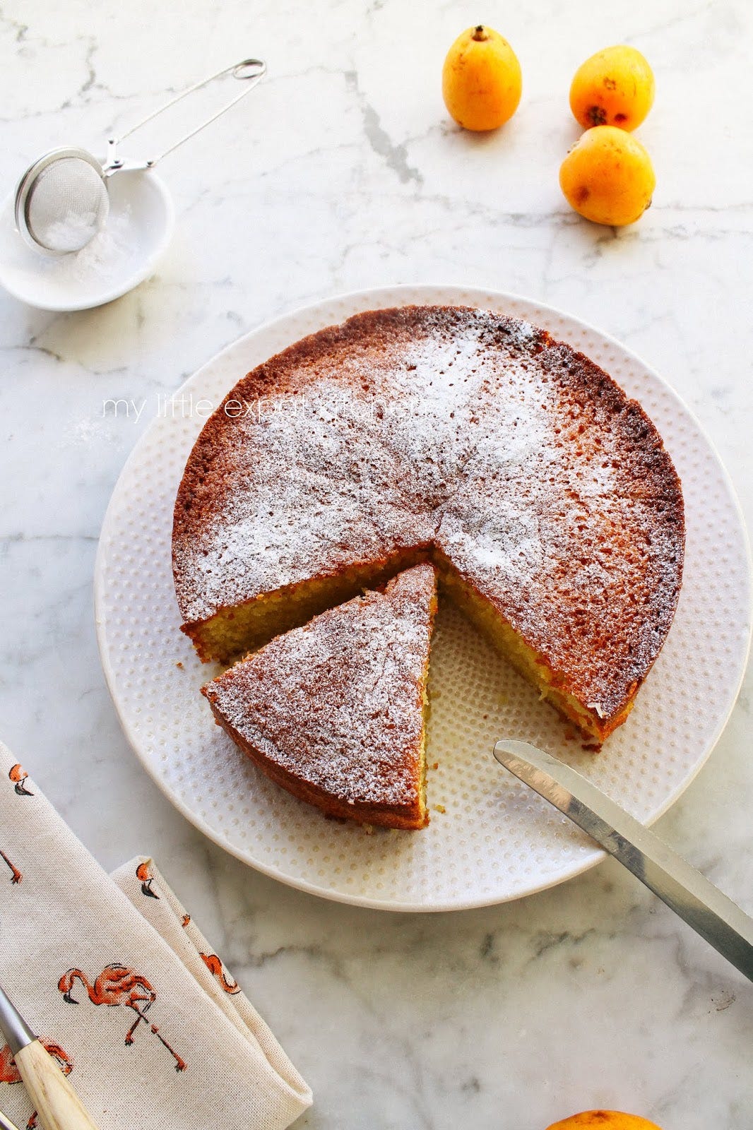 Loquat cake flavored with orange and rosewater