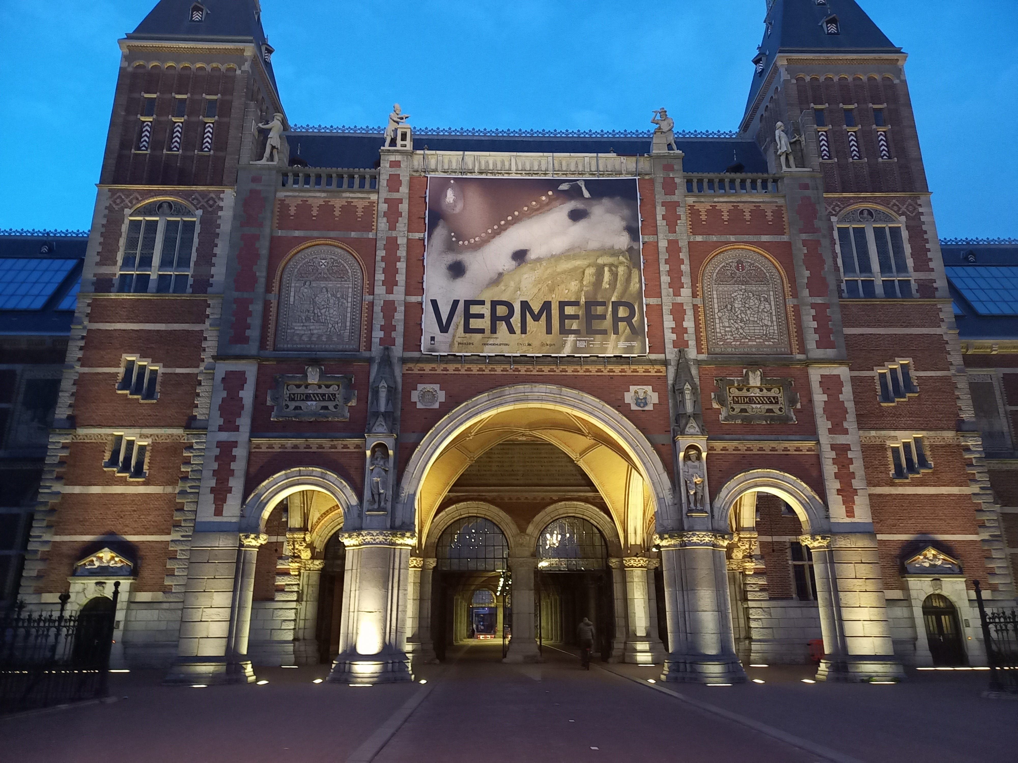 Timeless Dialogues: Vermeer's Mysteries and Hopper's Intimacy Across ...