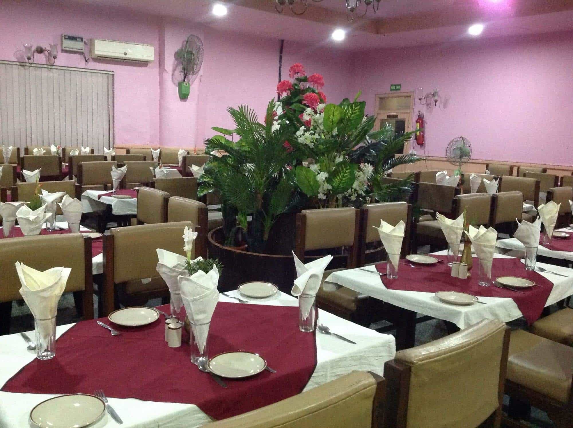 Moti Mahal's Butter Chicken : Take your Tastebuds on a Tour through Time