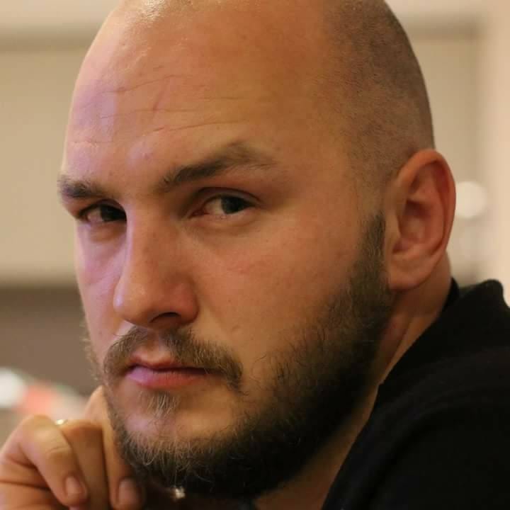 Ignalina. Rytas Staselis stebi maklių banko kortelėmis olimpiadą ir ...