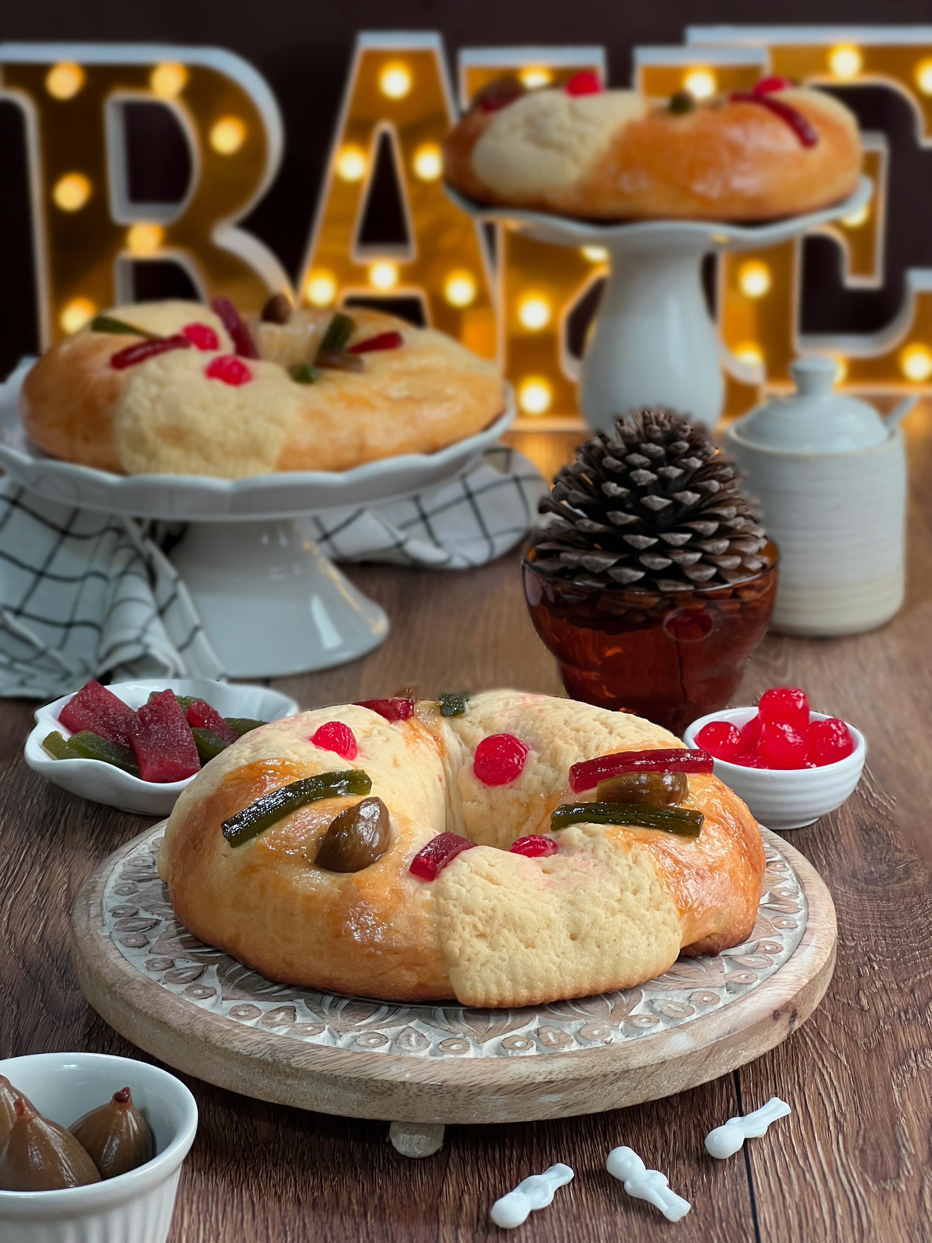 Rosca de Reyes: Three Kings Cake, A Festive Mexican Tradition (Video ...