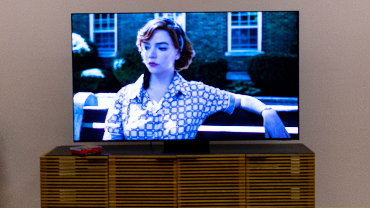 Samsung S95C OLED hands-on review: big screen, beautiful image