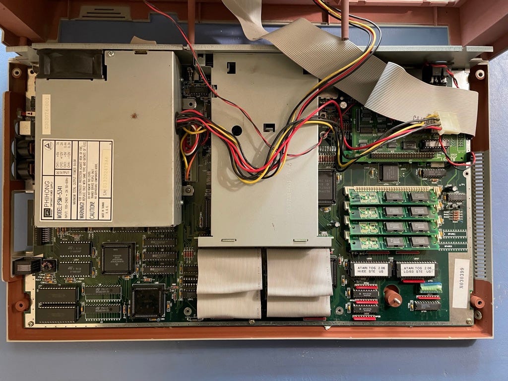 Inside the Atari Mega STe - by Paul Lefebvre