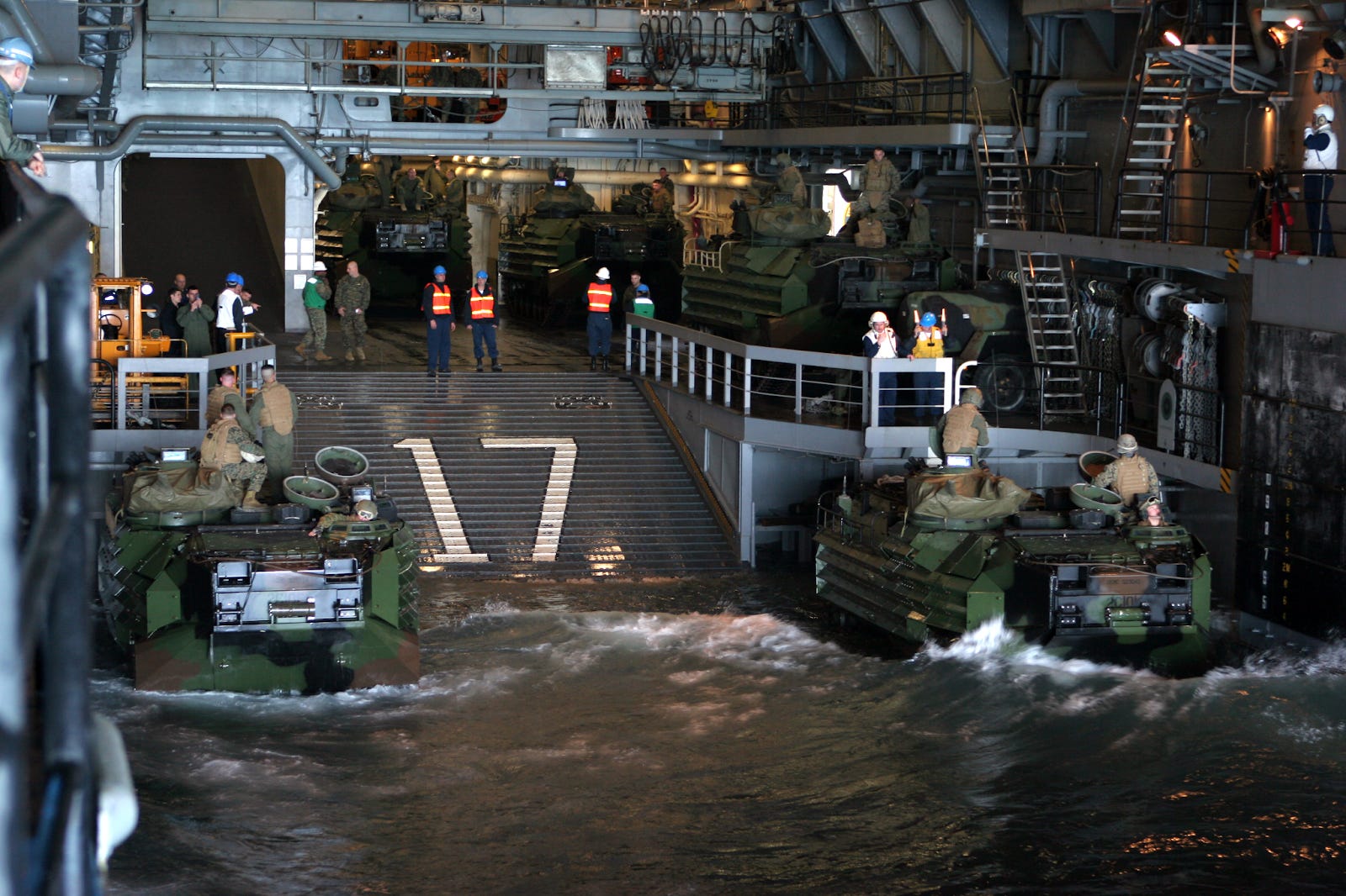 USMC Amphibious Combat Vehicle: The Dangerous Consequences of Safe Bets