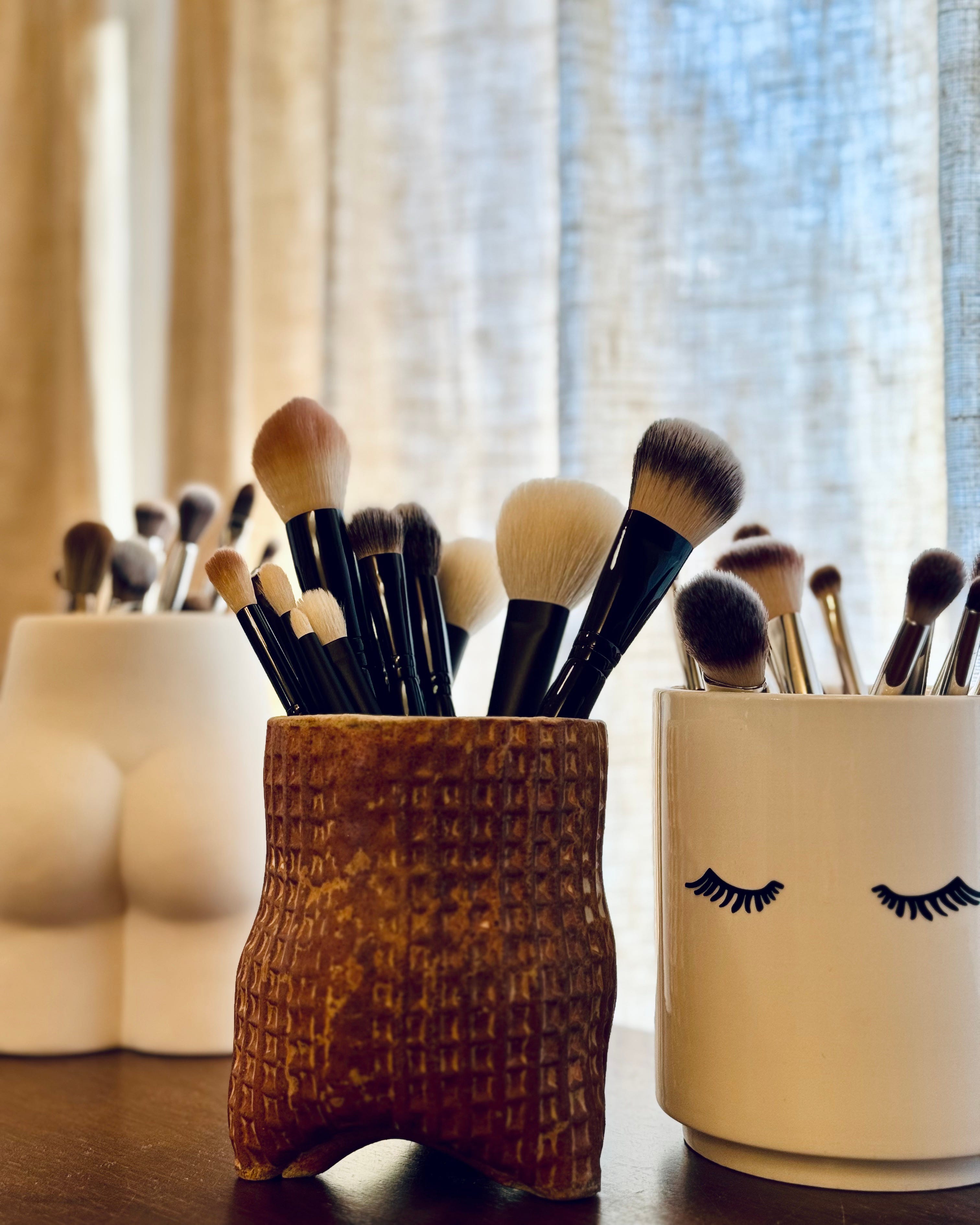 Hot And Flashy Makeup Brushes | Saubhaya Makeup