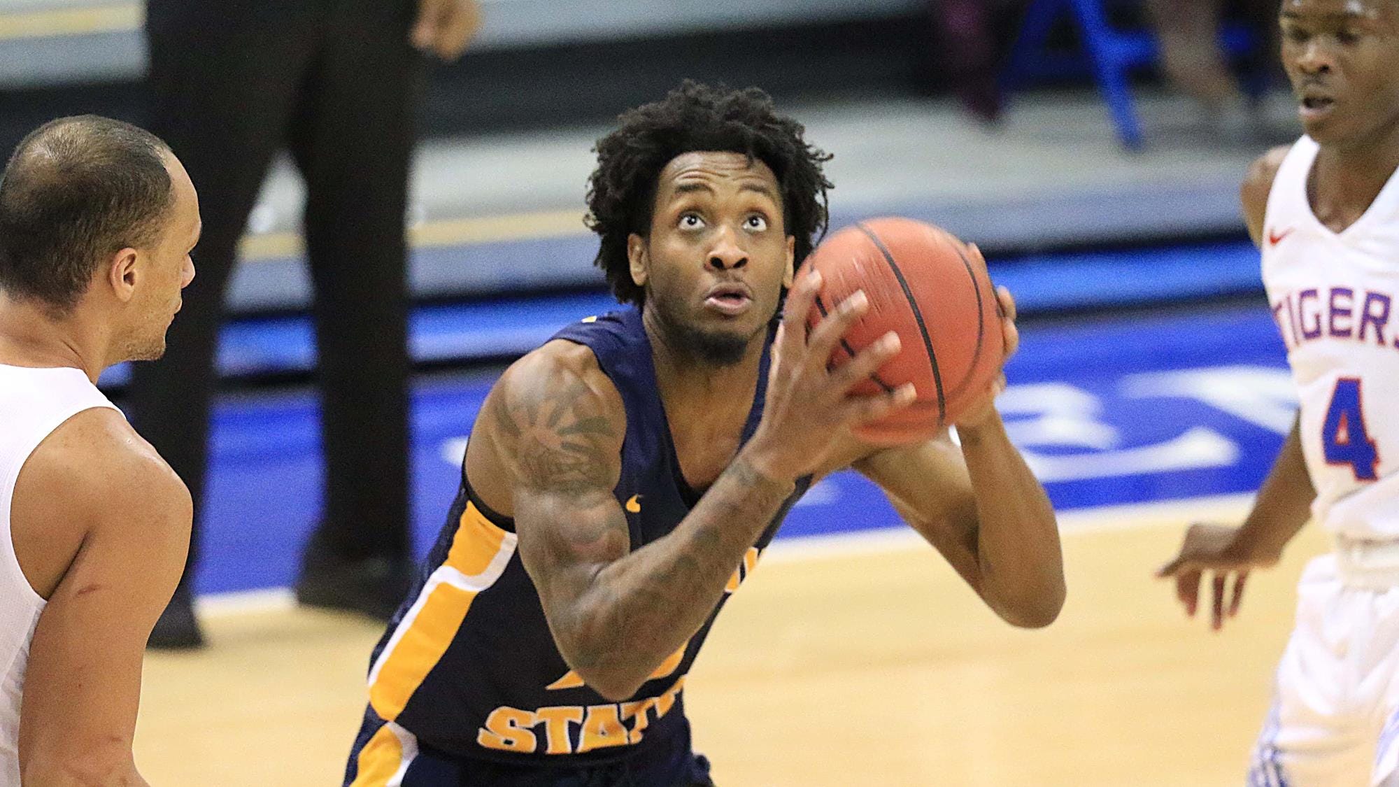 Gilmore signs with team in Saudi Arabia - by Jeff Bidwell