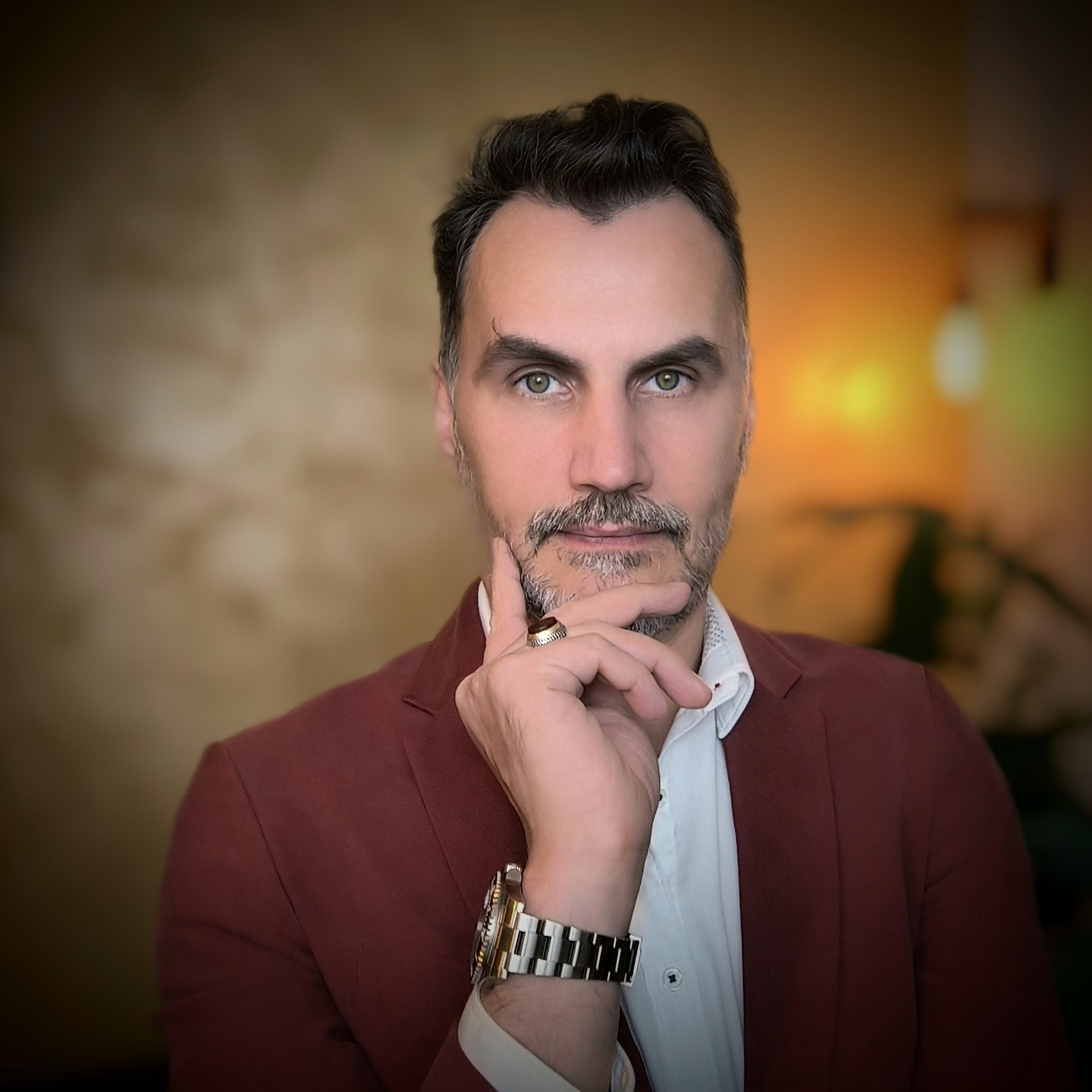 Cornel Gabriel Pasăre | Substack