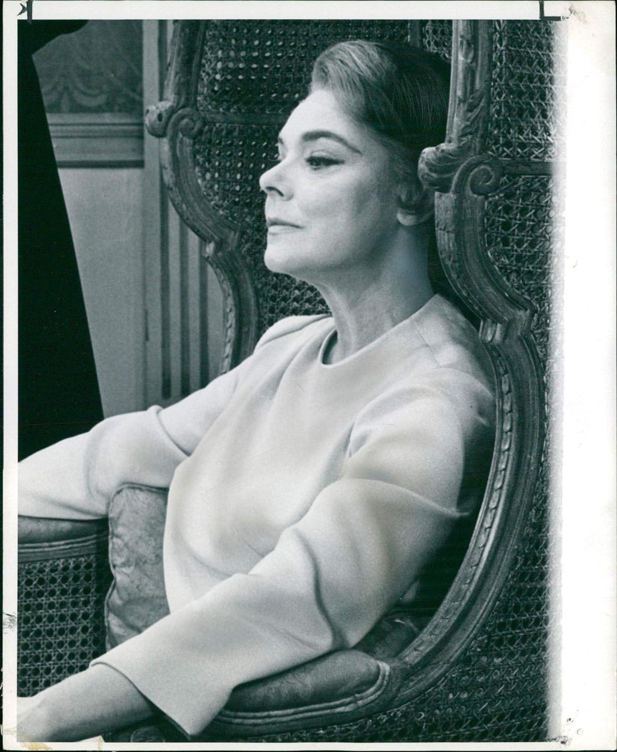 Irene Worth: The Goddess of Re-Invention - James Grissom