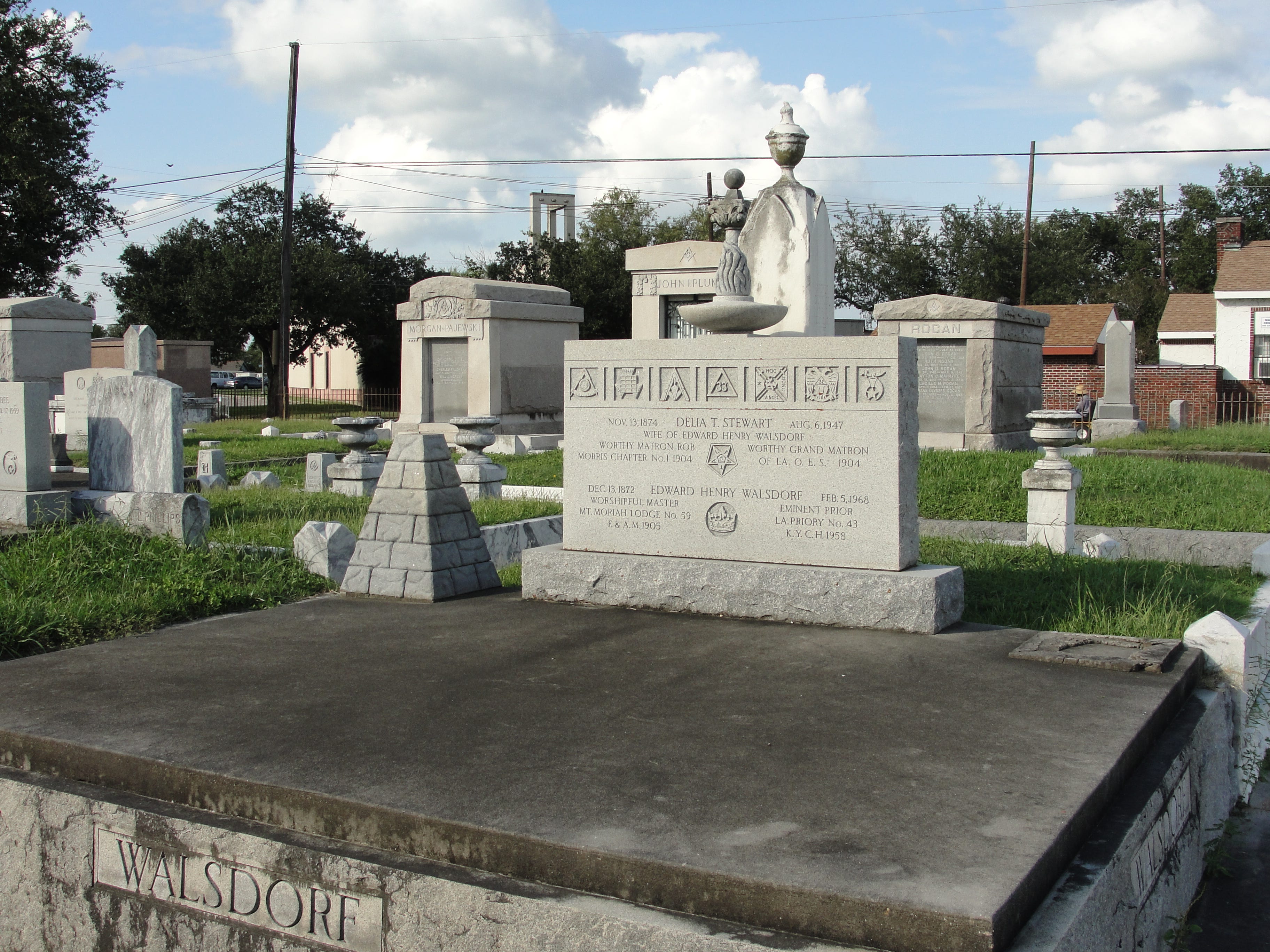 Walsdorf- Masonic Cemetery - by TessB
