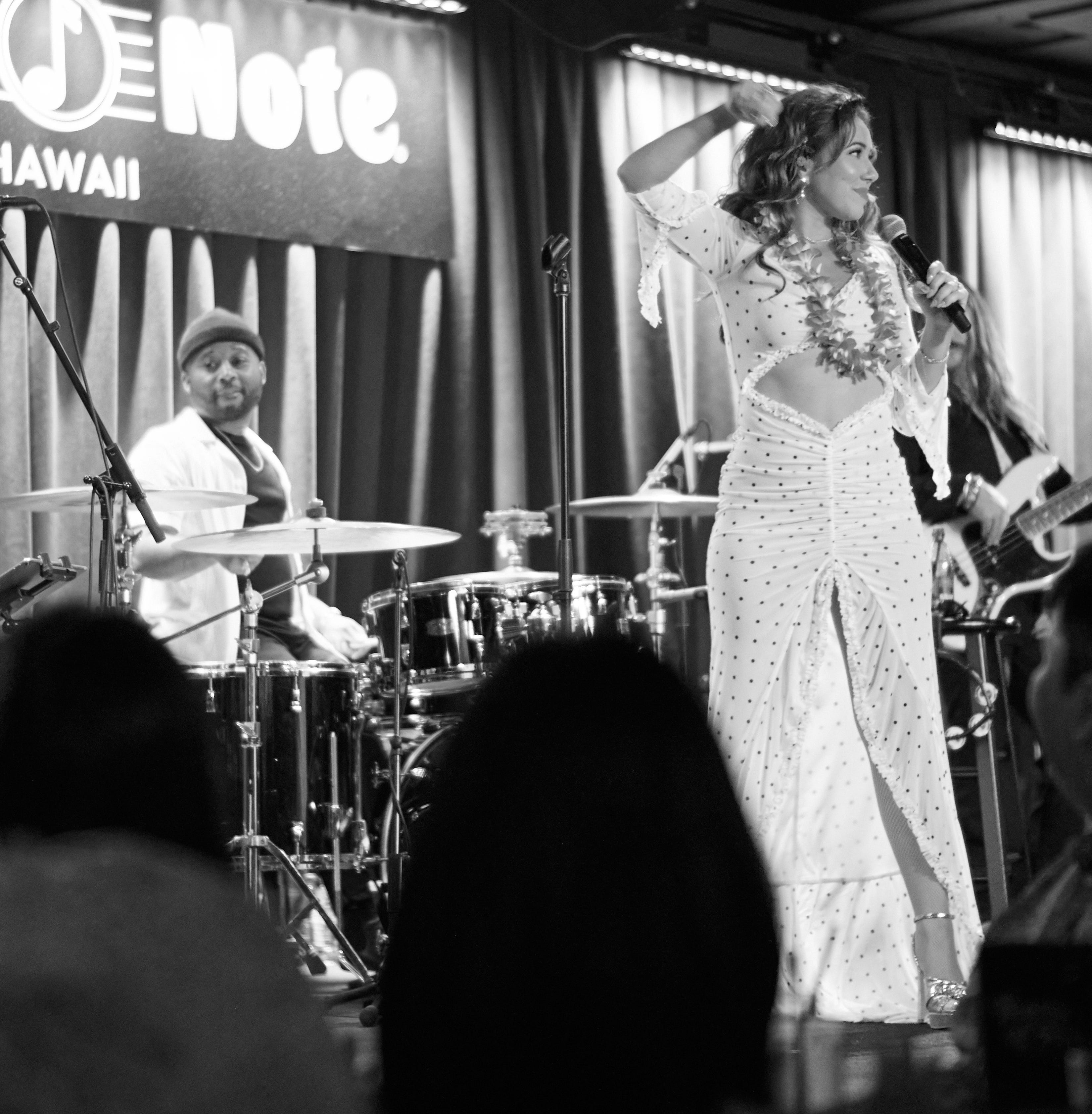 saw Haley Reinhart - by Patrick D Kelly - PDK Photo