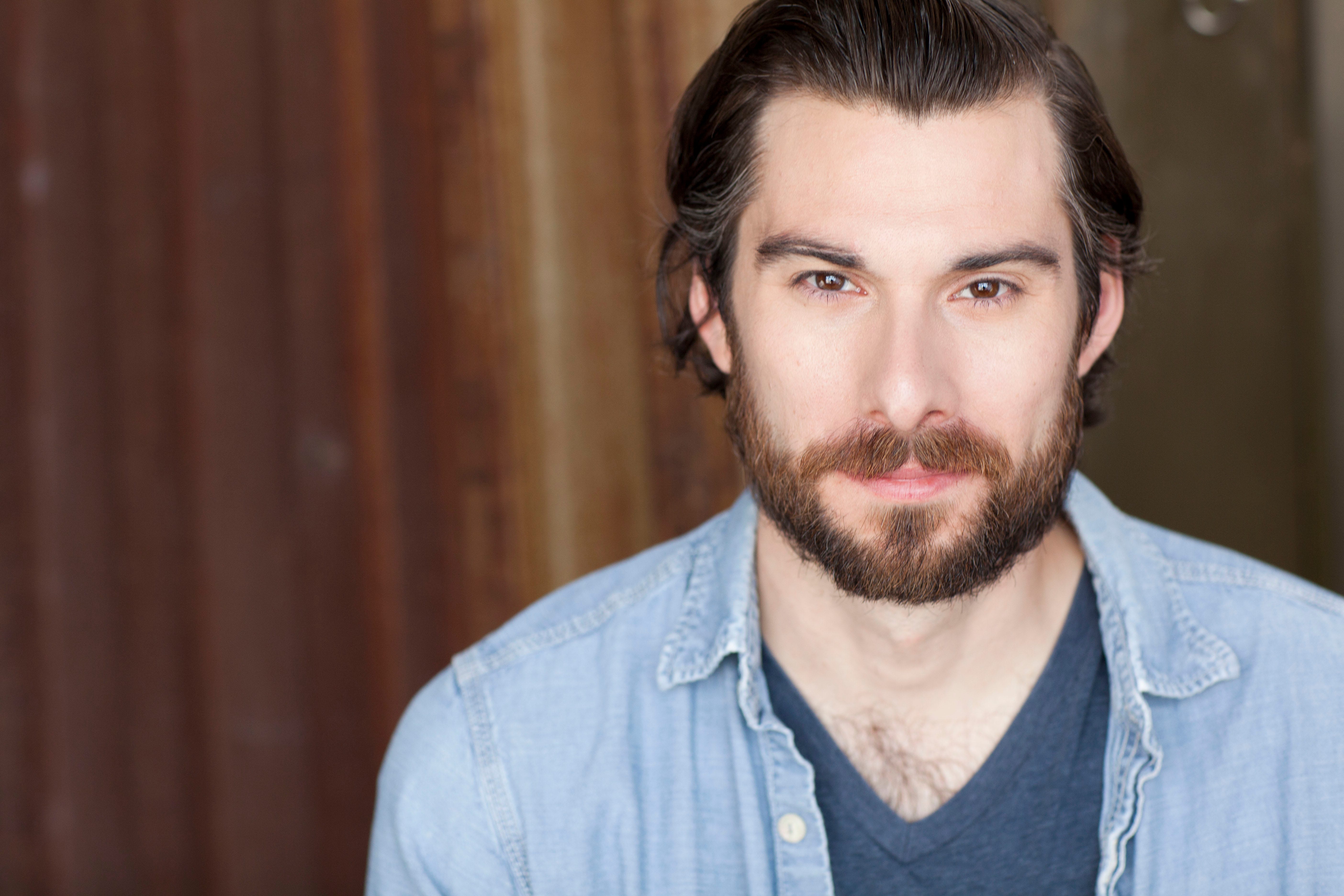 How Merriam-Webster Personifies a Dictionary on Social Media