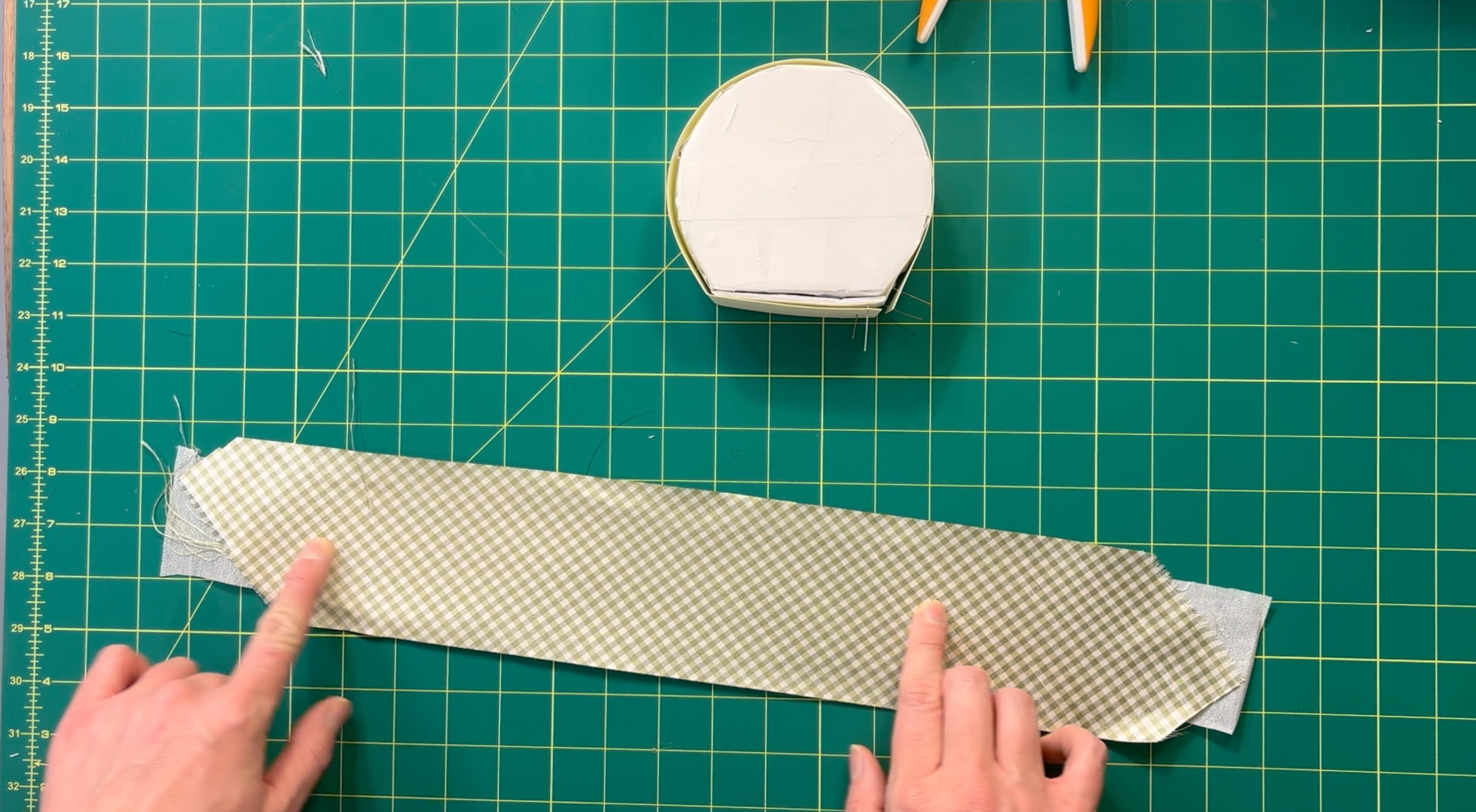 How to finish a needlepoint 3D gusseted stand up