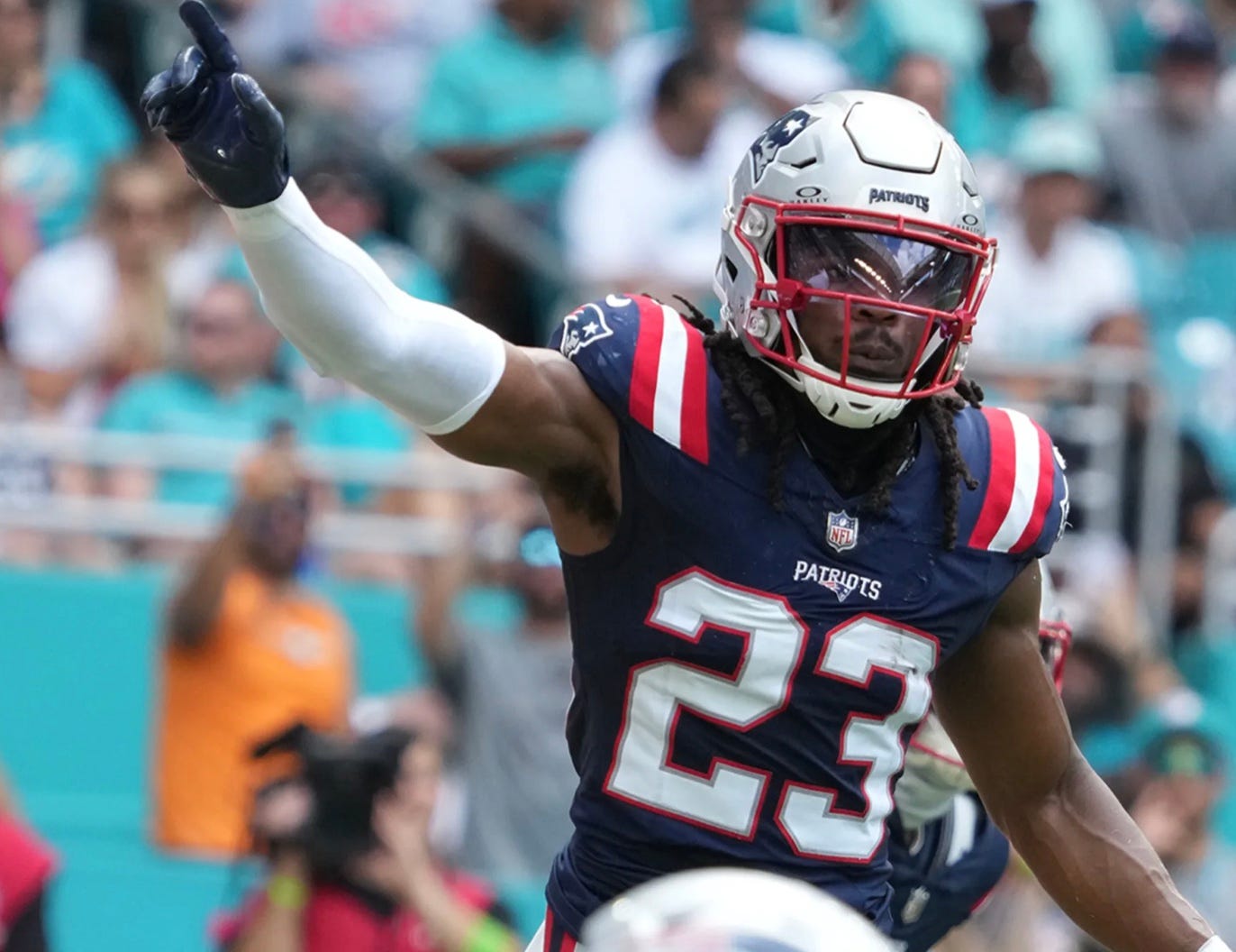 Kyle Dugger has strong game in loss to the Dolphins on Sunday, remains ...