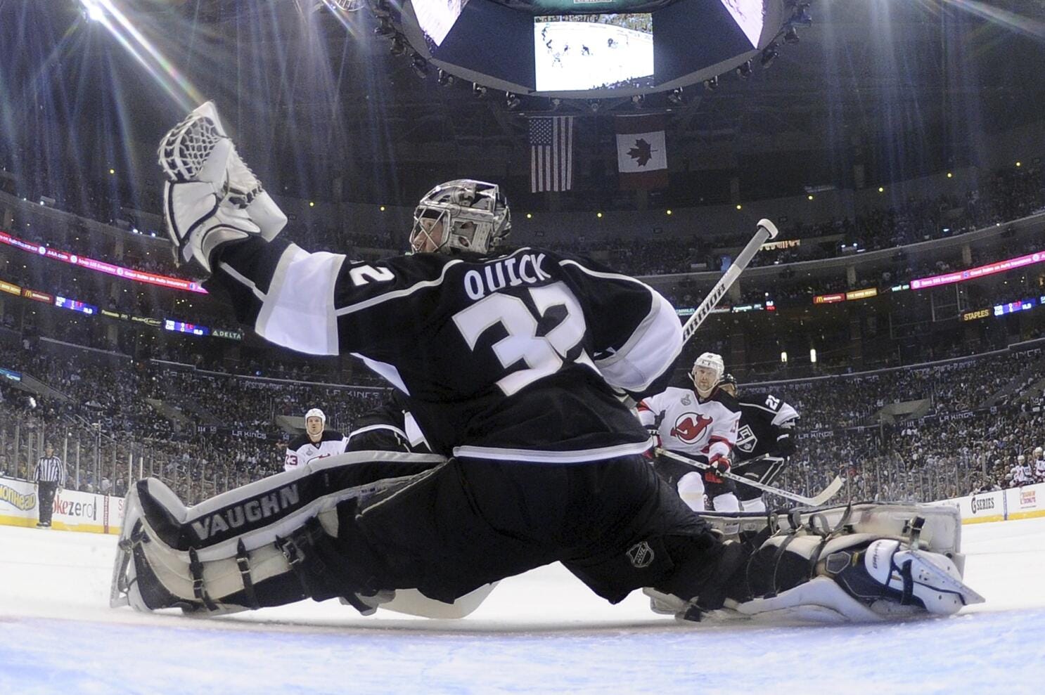 Jonathan Quick Reaches 400 Career Wins: A Milestone for the Ages