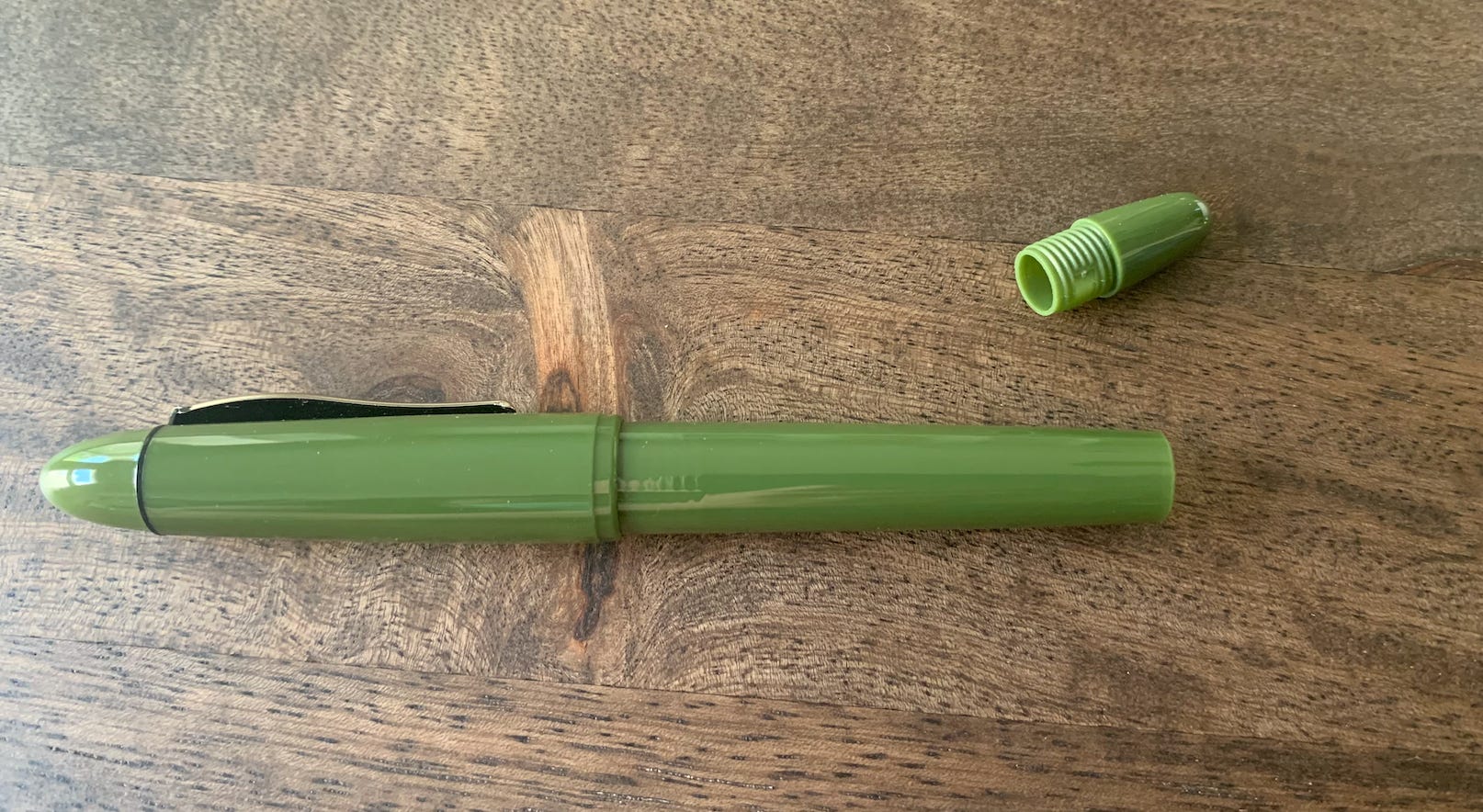 Two boring pens that I like anyway - by Ricardo