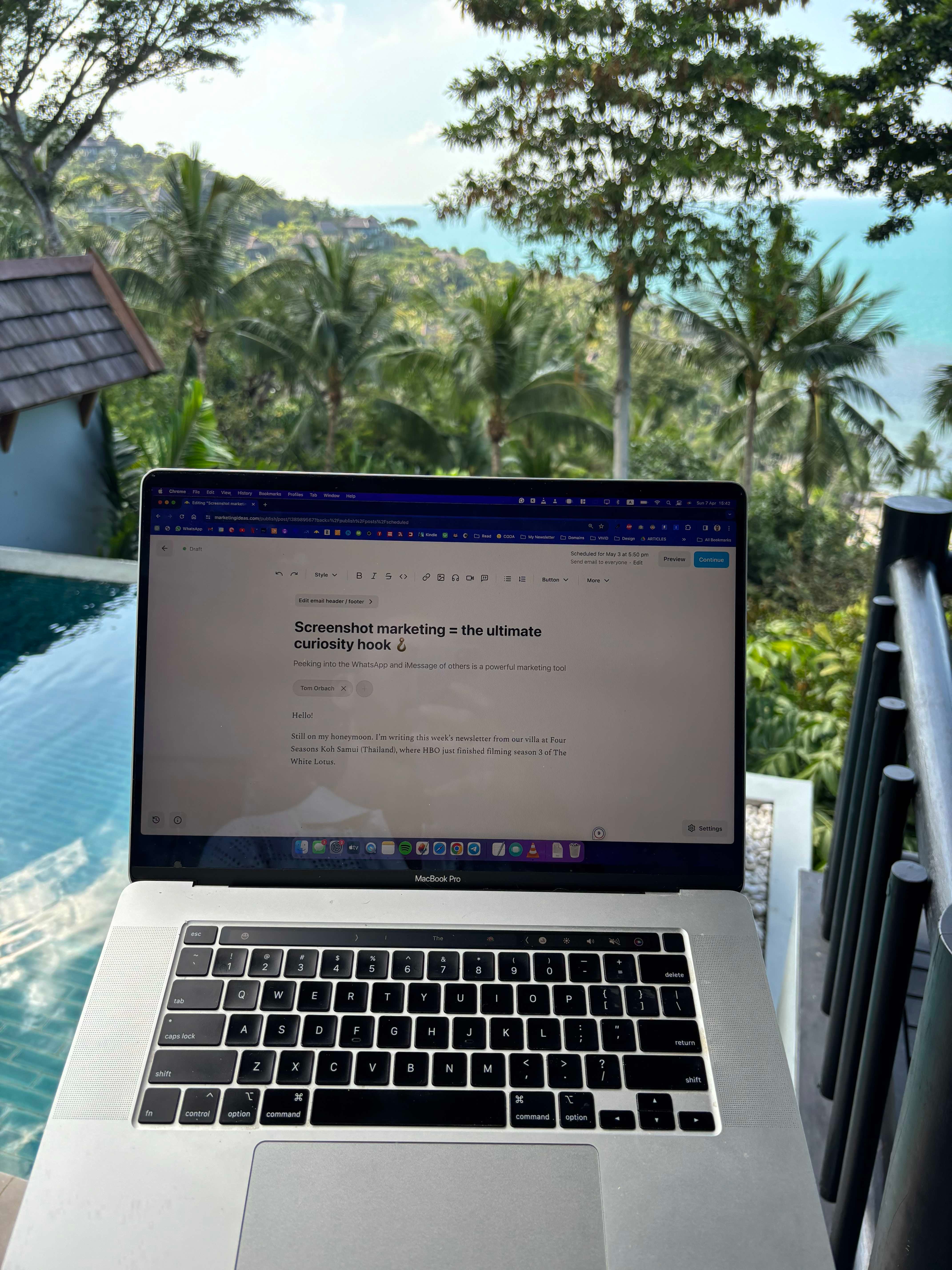 Screenshot marketing = the ultimate curiosity hook 🪝