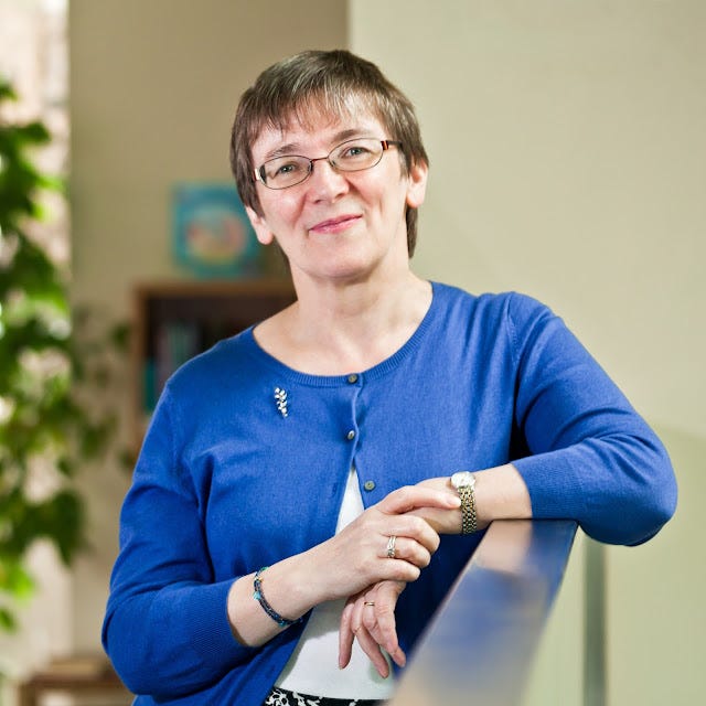 Robyn Marsack: Putting Together the Oxford Poets 2013 Anthology