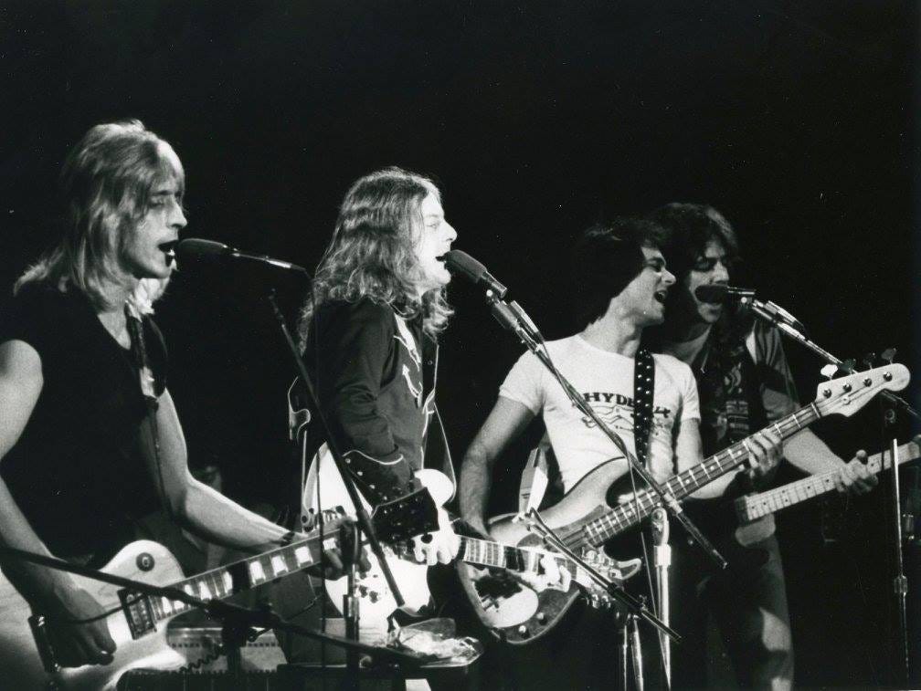 Suzi Ronson Remembers Mick Ronson's Role on Bob Dylan's Rolling Thunder ...