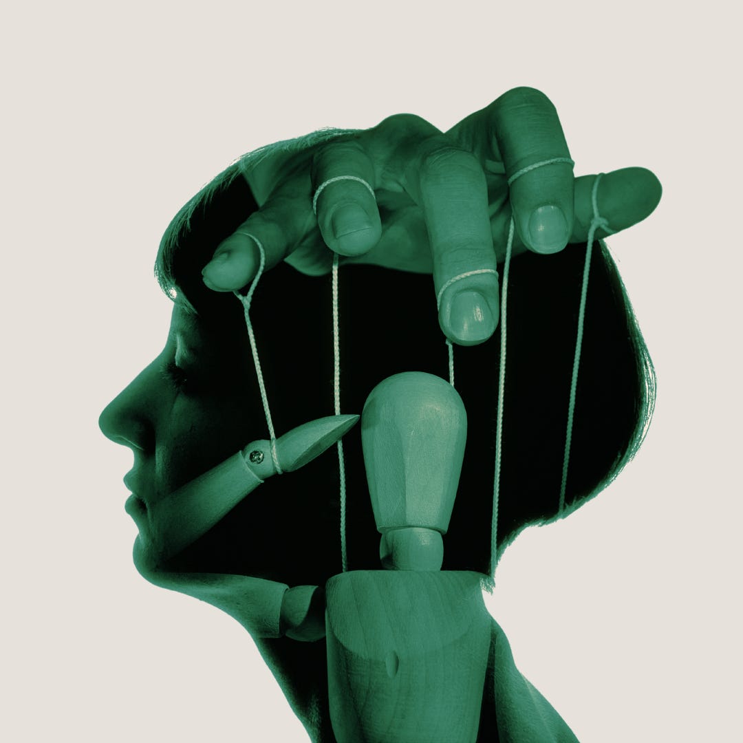 #5 "Só me encontro quando de mim fujo". - by Iara Esturari