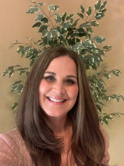 S4E102 Transcending the Trauma Bond with Energy Healing Expert Kelly Boyer