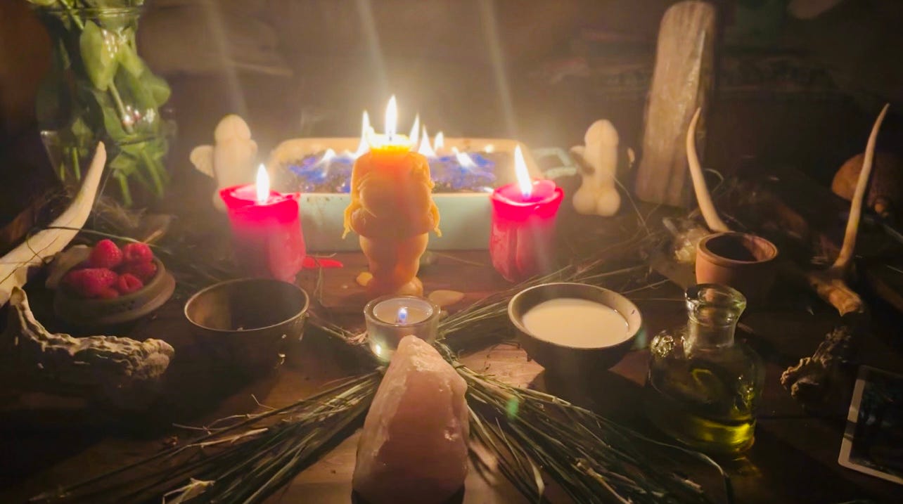 Celebrate Hecate on the Dark Moon