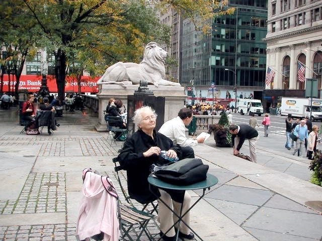 What are we reading? - Sandra de Helen’s Finding Joy