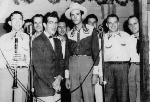 Clubland Paradise: The Skyline 1946-1989