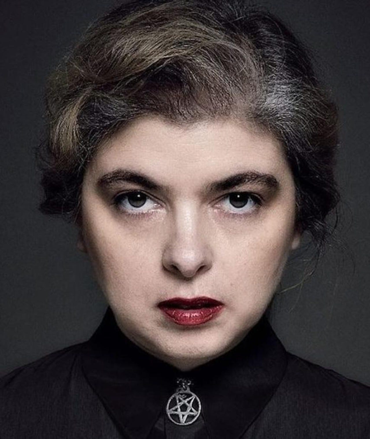 Livro de Setembro: Os perigos de fumar na cama, de Mariana Enriquez