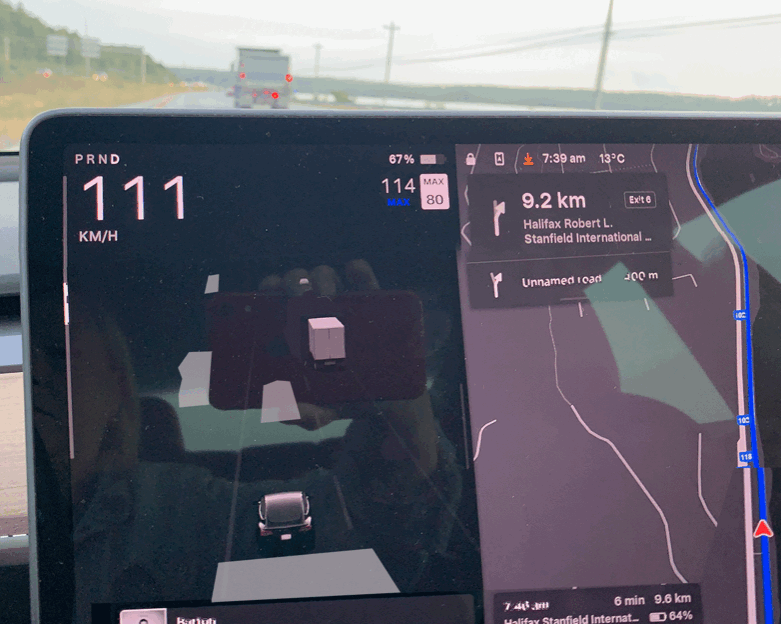 An ordinary person drives a Tesla