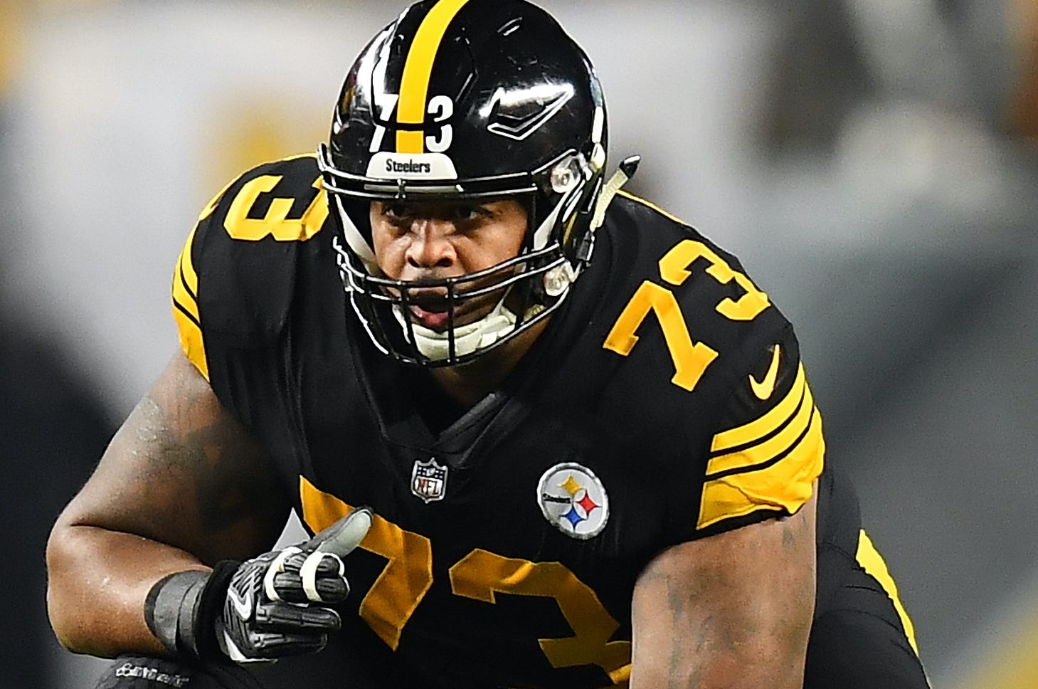 Happy Hour! Hang out with Ramon Foster, ex-Steelers mauler, current NFL ...