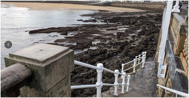 Metaphor overstretched. - by AMMC - Rust on the sails