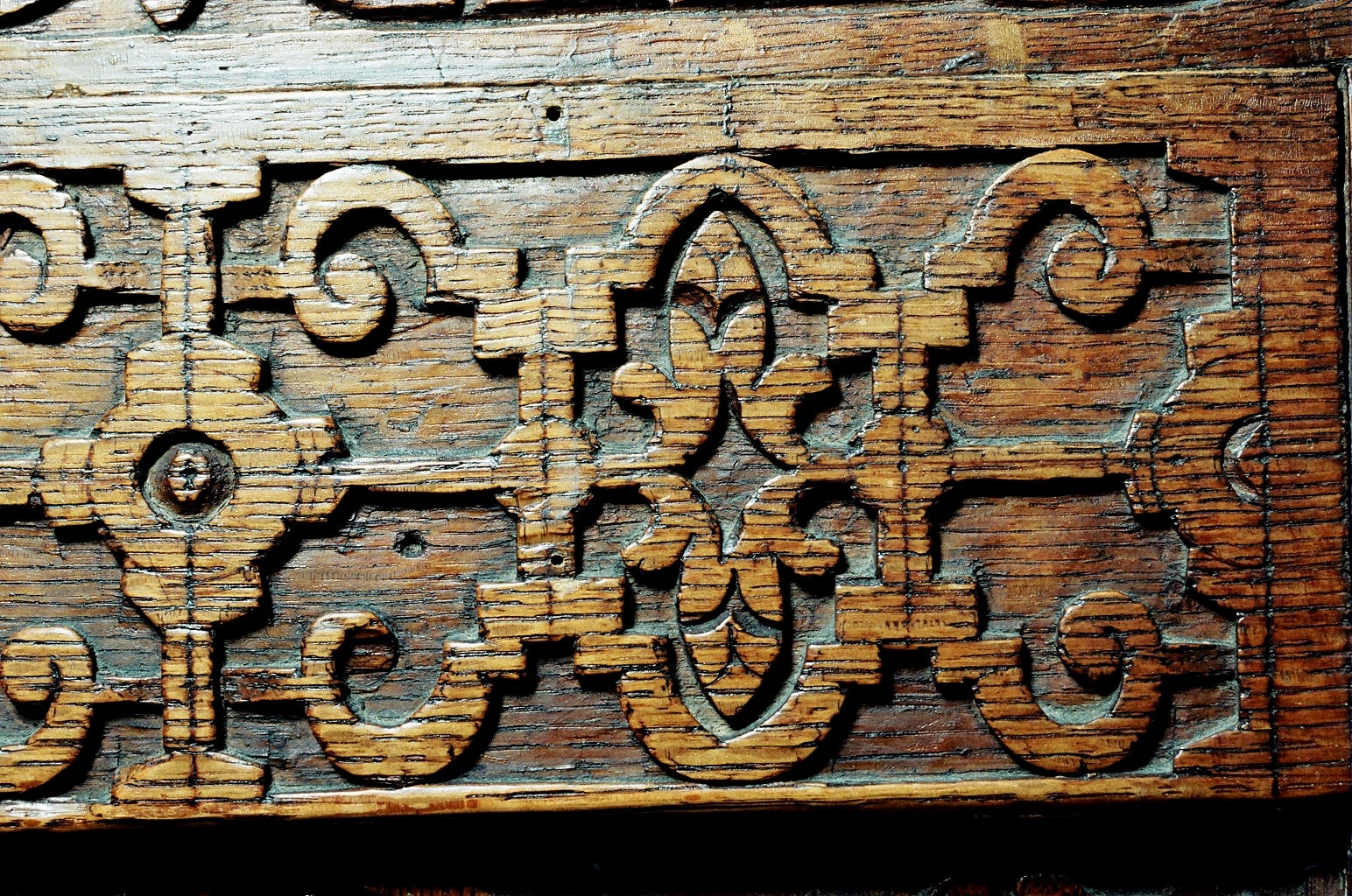 Designing strapwork patterns - by Peter Follansbee