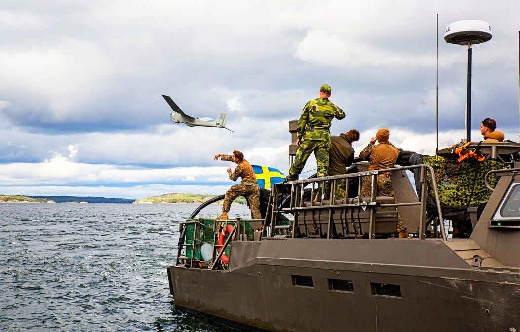 Houthi Rebels 'Endorse' a Simrad Small-Craft Radar; Marines Take the Hint