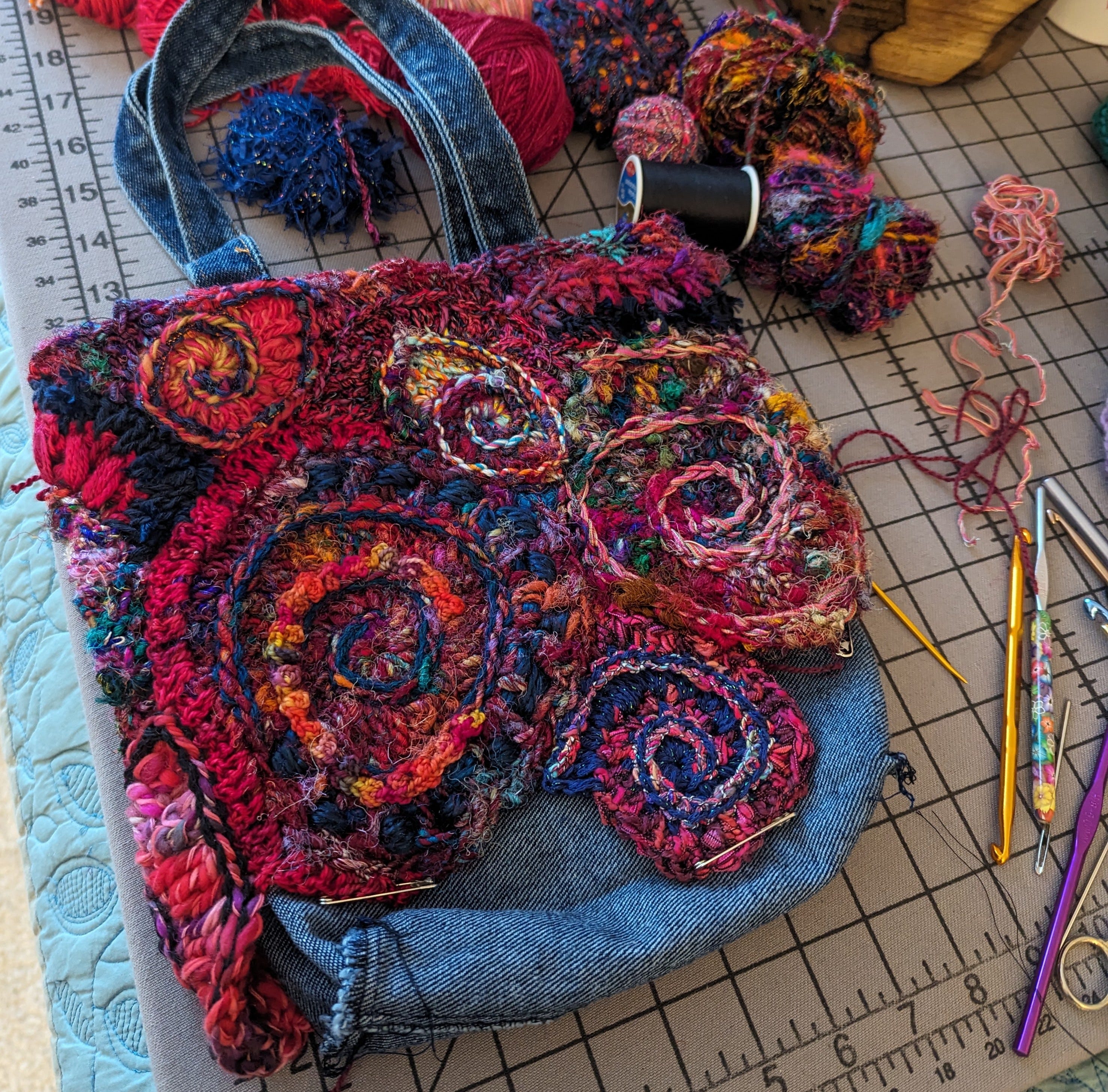 Issue 21, putting the new leaf motifs into freeform projects