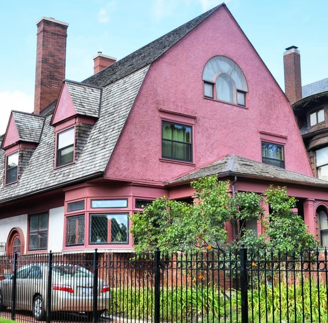 The MacArthur Family and Frank Lloyd Wright