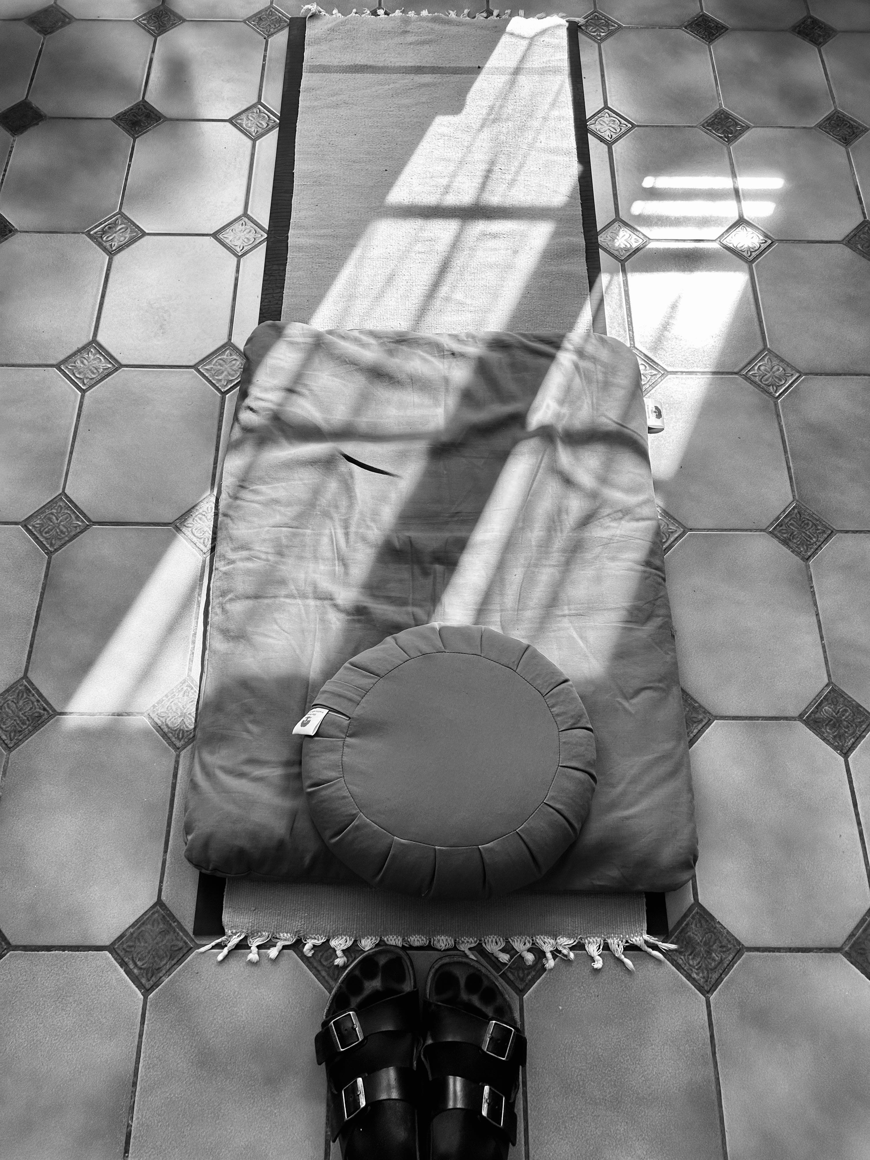 Start Meditating - by Marc Hamer