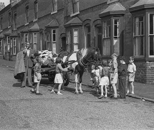 The Rag and Bone Man - Ninki Substack by Margaret Bennett