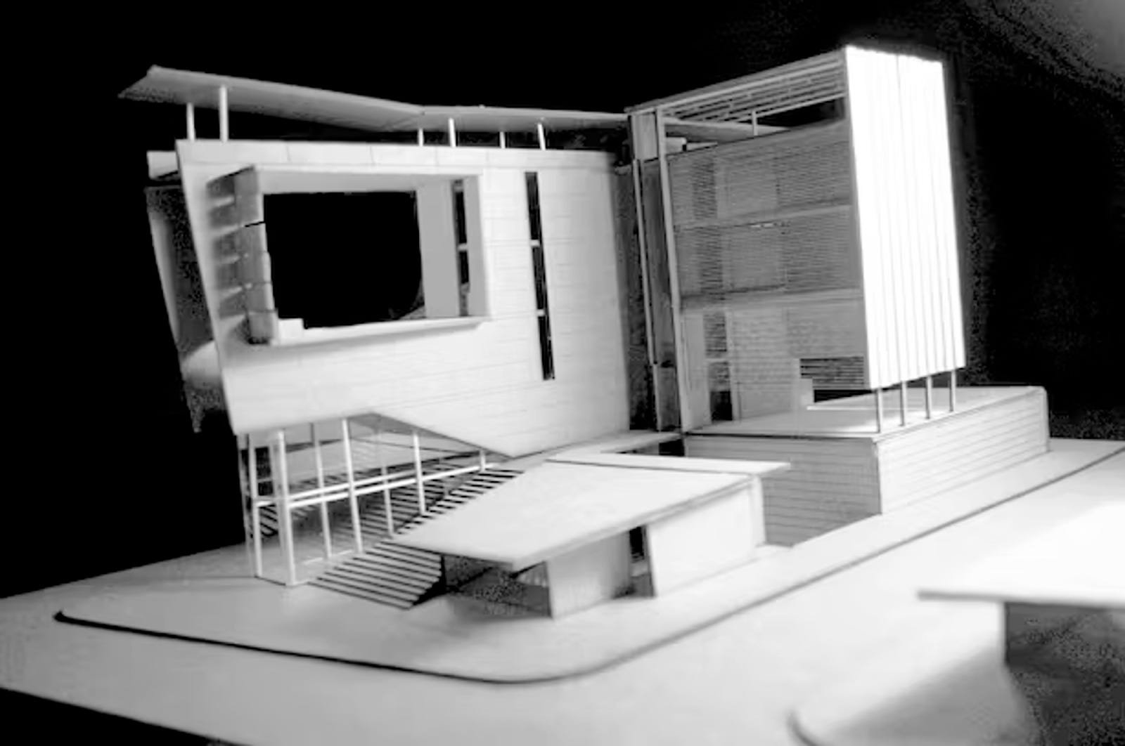 The secret architecture of great essays - by Michael Dean