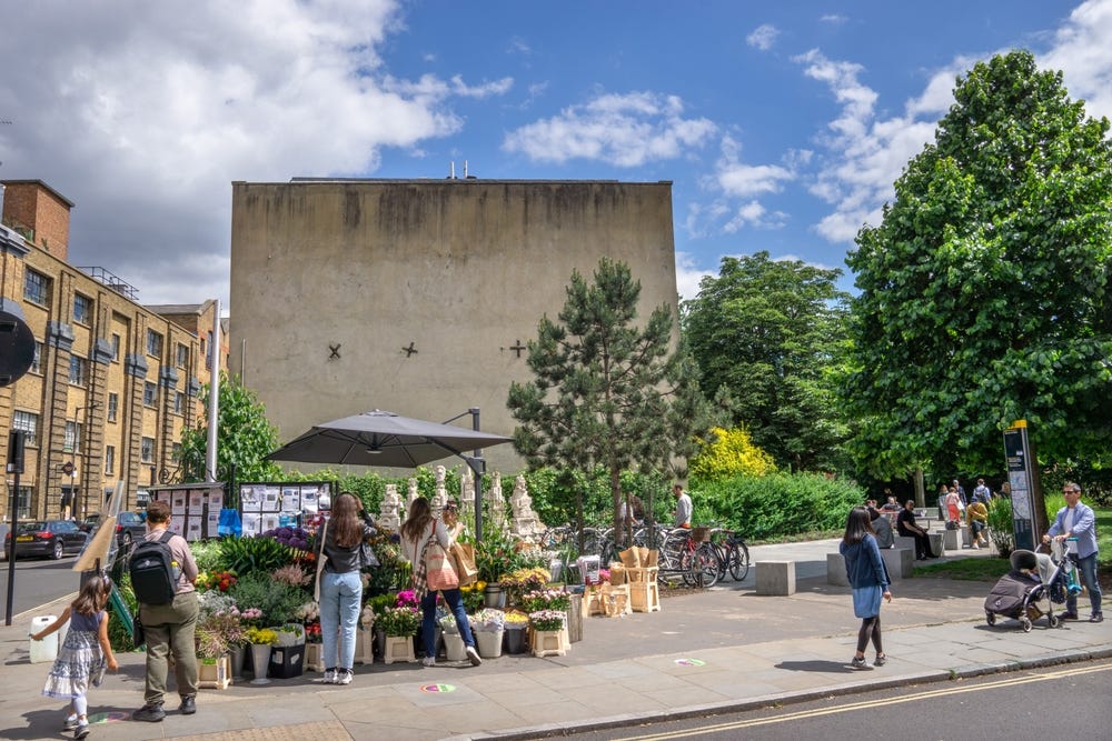 Free Flowers For Rose, Lilly, Poppy And Friends