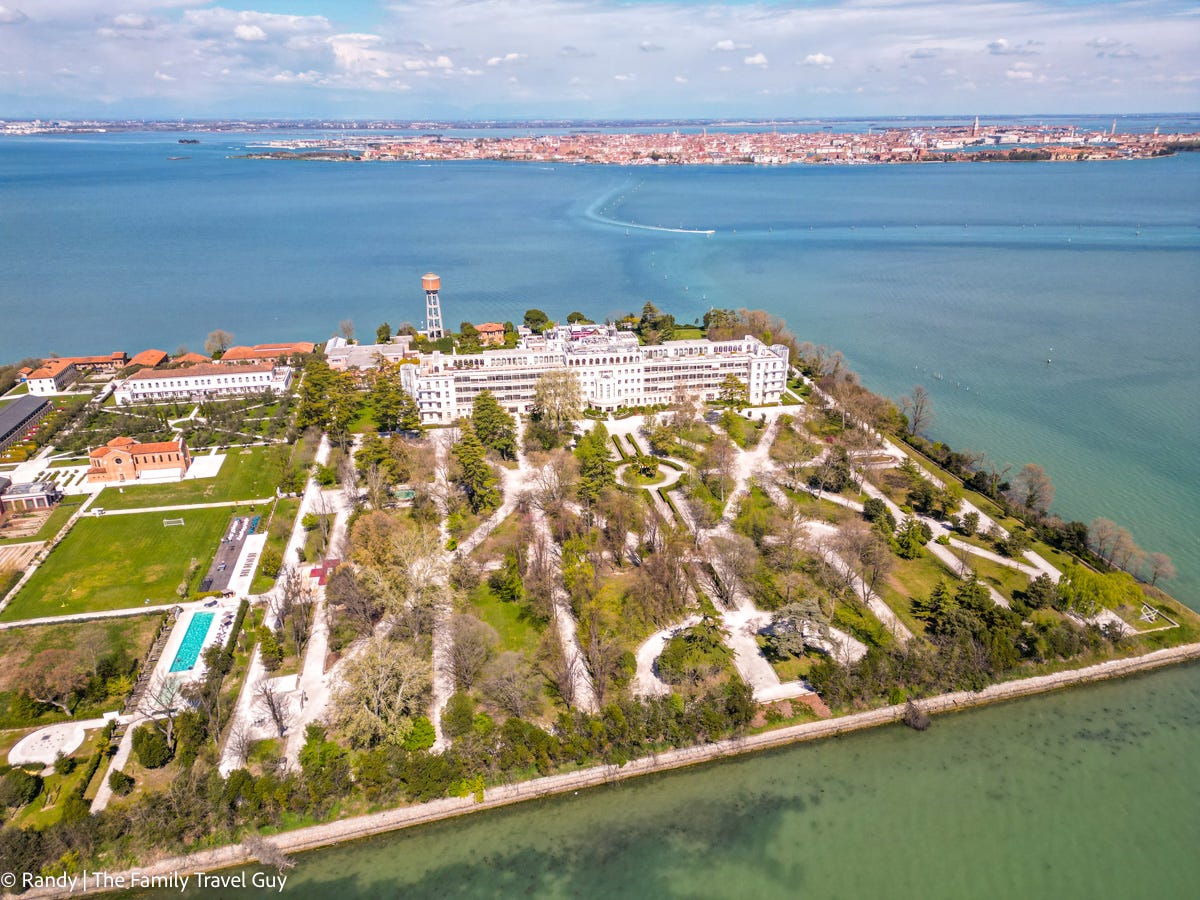 Guide to the Marriott STARS & Marriott LUMINOUS Program